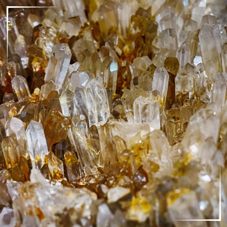 Kwarc dymny – właściwości i działanie ciemnego kwarcu - Krauza Design