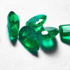 Szmaragd - właściwości i znaczenie królewskiego kamienia - Krauza Design