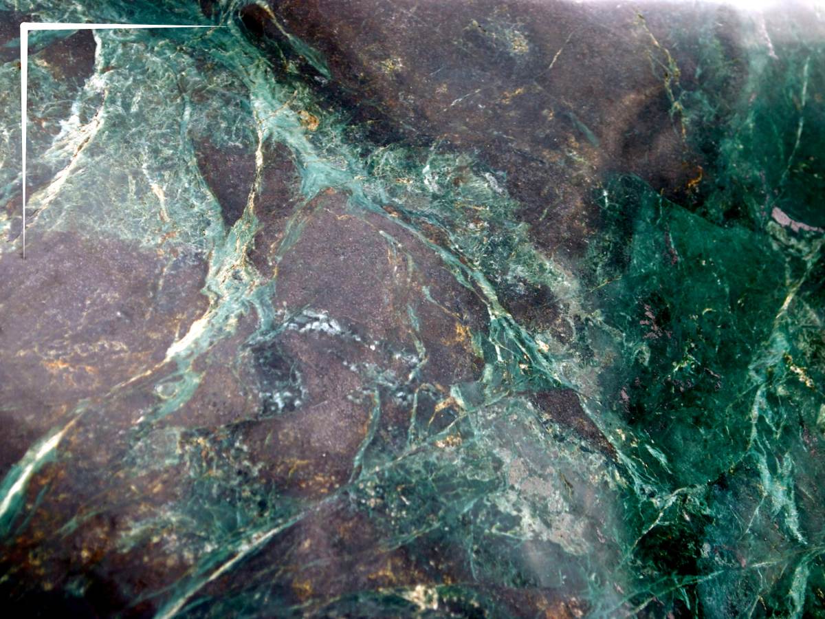 Nefryt – kamień harmonii i ochrony. Właściwości i symbolika - Krauza Design