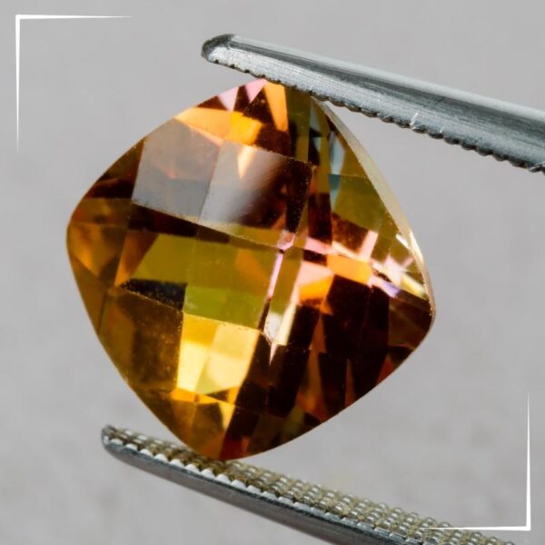 Topaz - właściwości i symbolika kamienia miłości i fortuny - Krauza Design